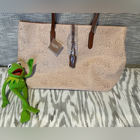 Ulta Beauty | Bags | Ulta Vegan Leather Blush Tote Hand Or Shoulder Bag ...